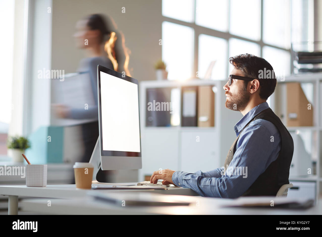 Young man woman browsing hi-res stock photography and images - Alamy