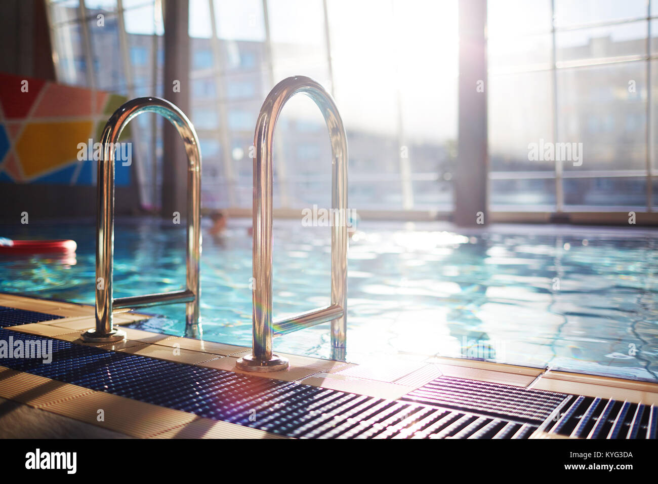 Transparent swimming pool hi-res stock photography and images - Alamy