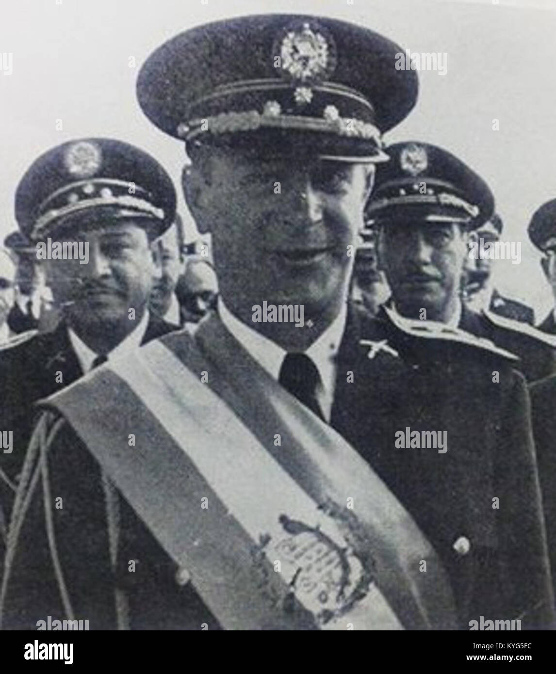 Presidente Árbenz con uniforme militar Stock Photo - Alamy