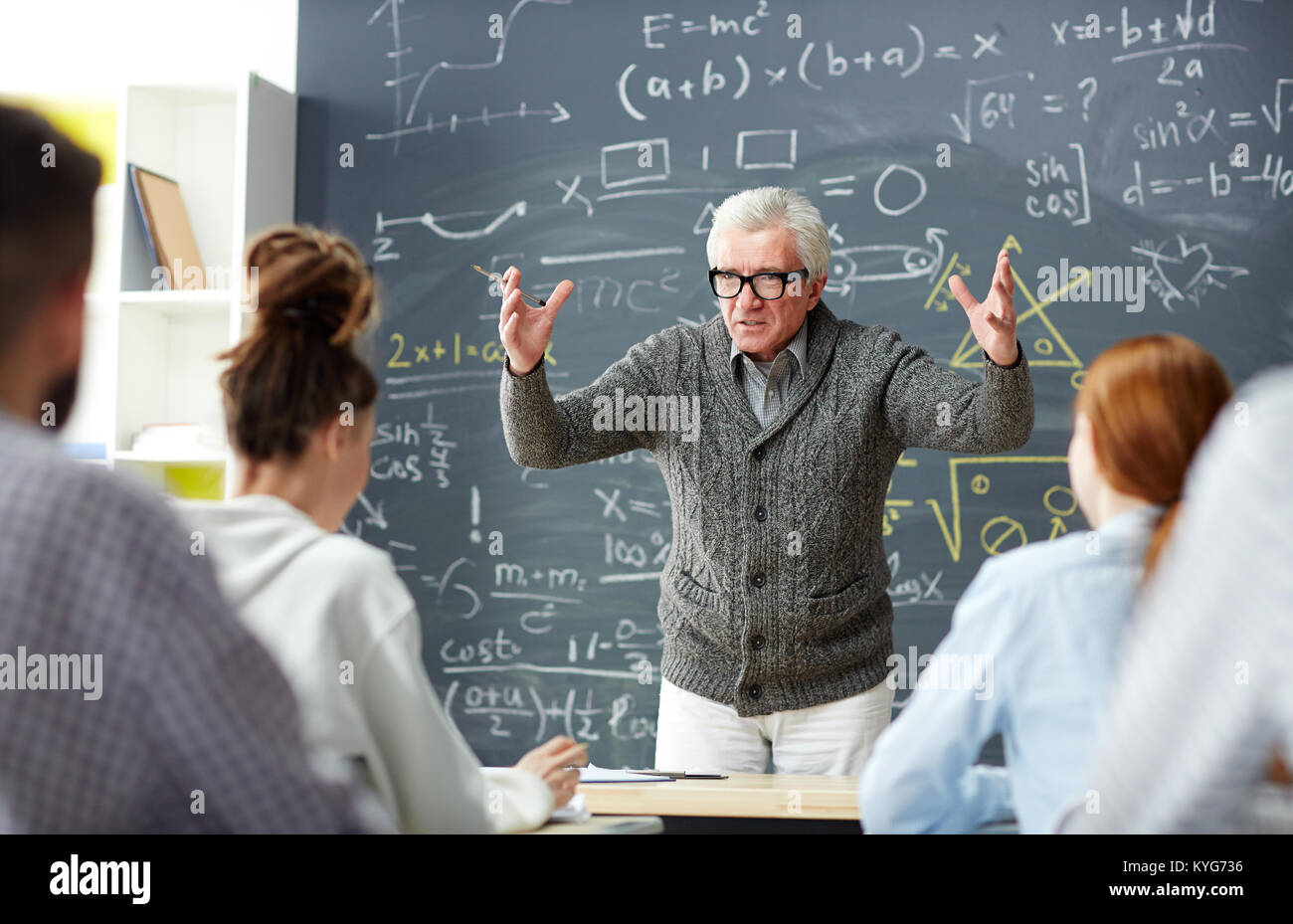 Trigonometry blackboard hi-res stock photography and images - Alamy