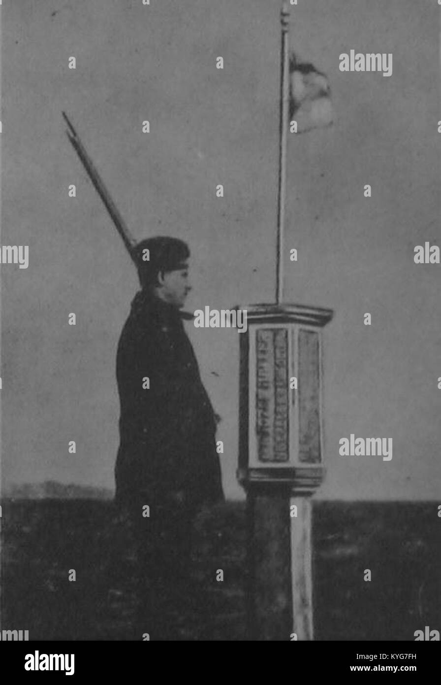 The image shows the Puck monument and wedding pillar commemorating the ...
