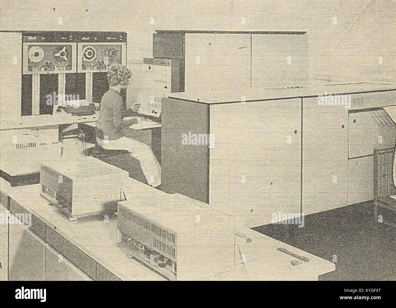 The Robotron I197303 is an early computer model developed by the German ...