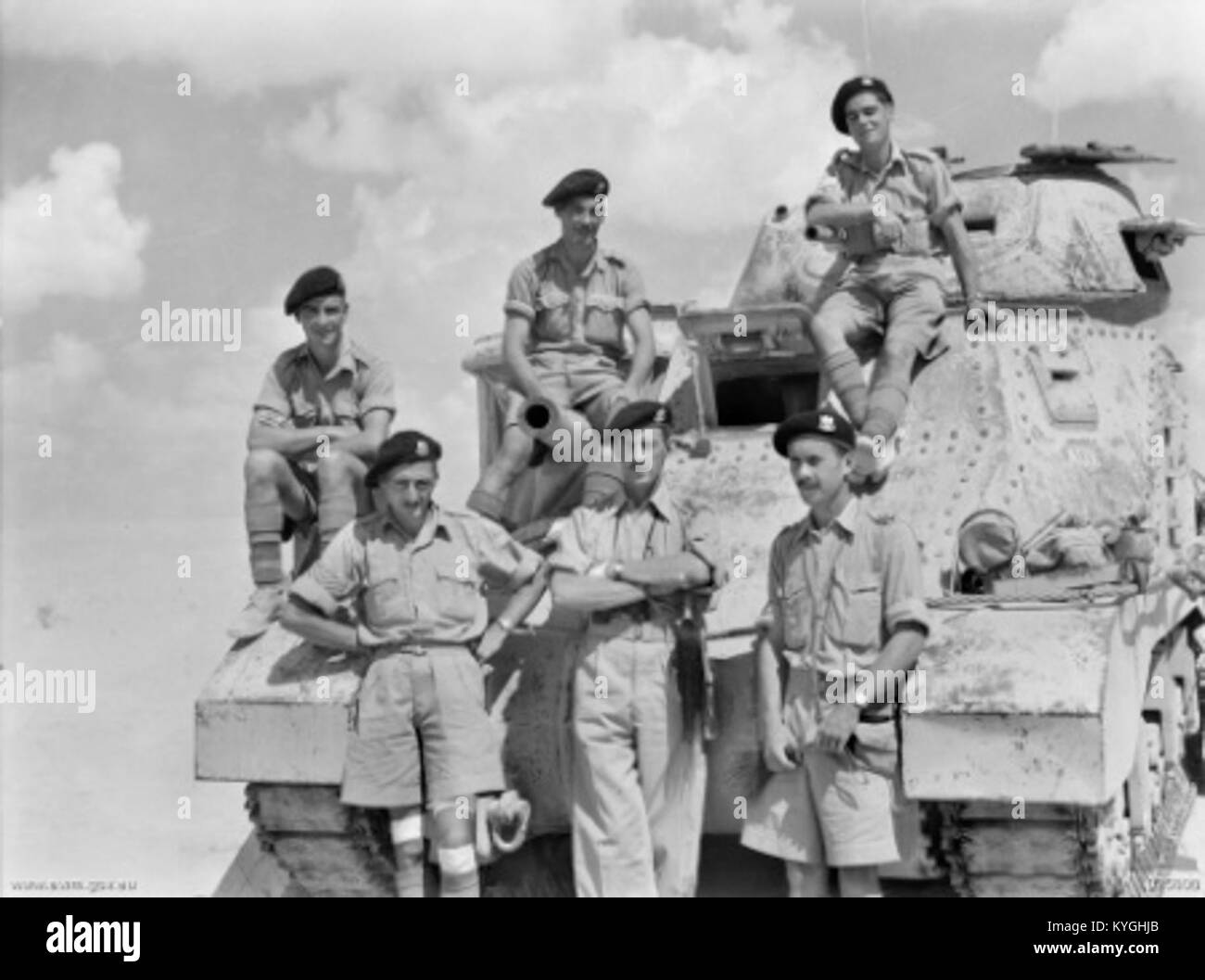 World war tank desert hi-res stock photography and images - Alamy