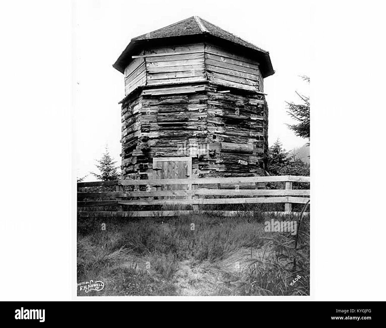 Russian block house, Sitka, 1908 (NOWELL 229 Stock Photo - Alamy