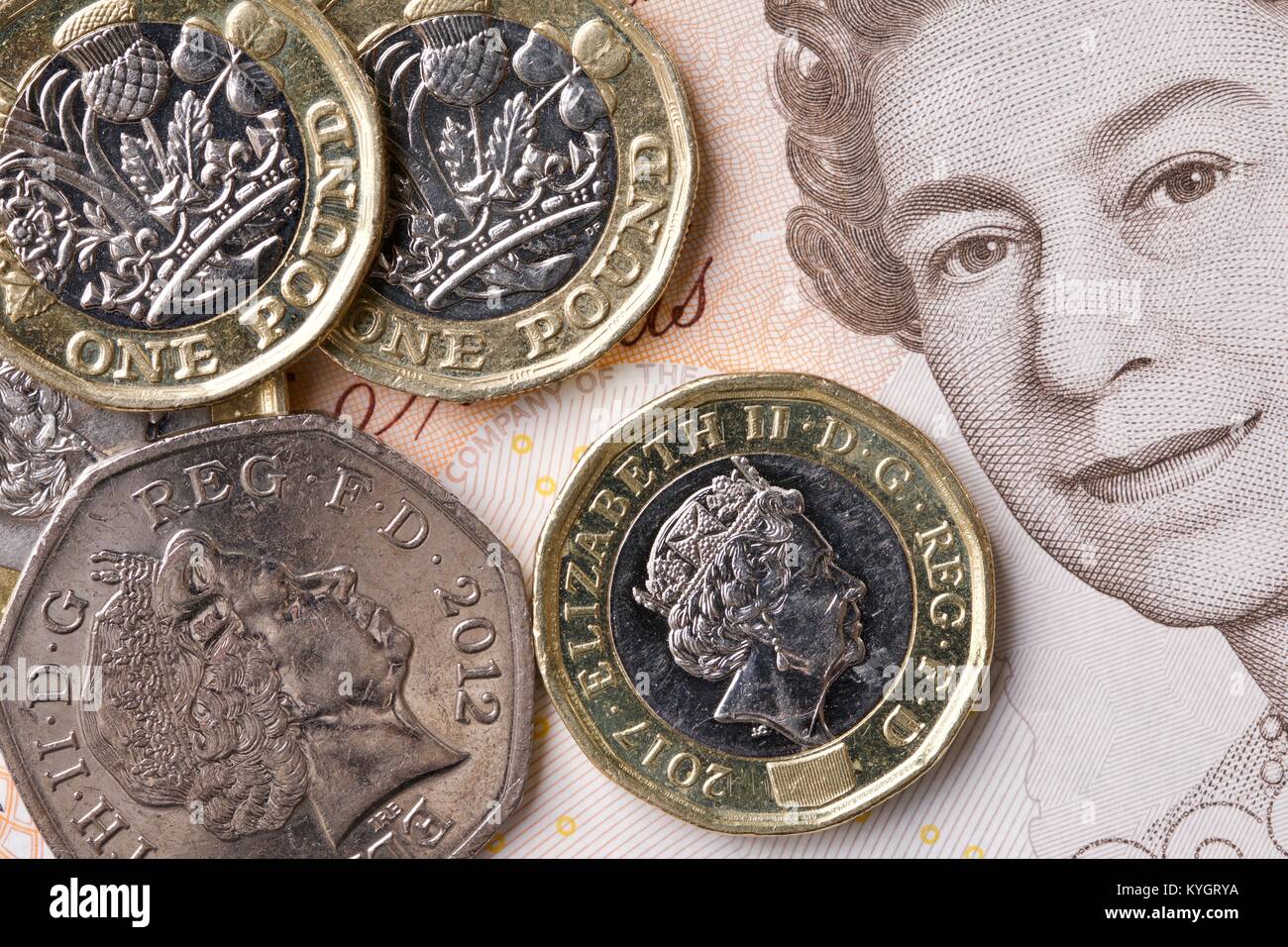 British currency, coins and banknote Stock Photo - Alamy
