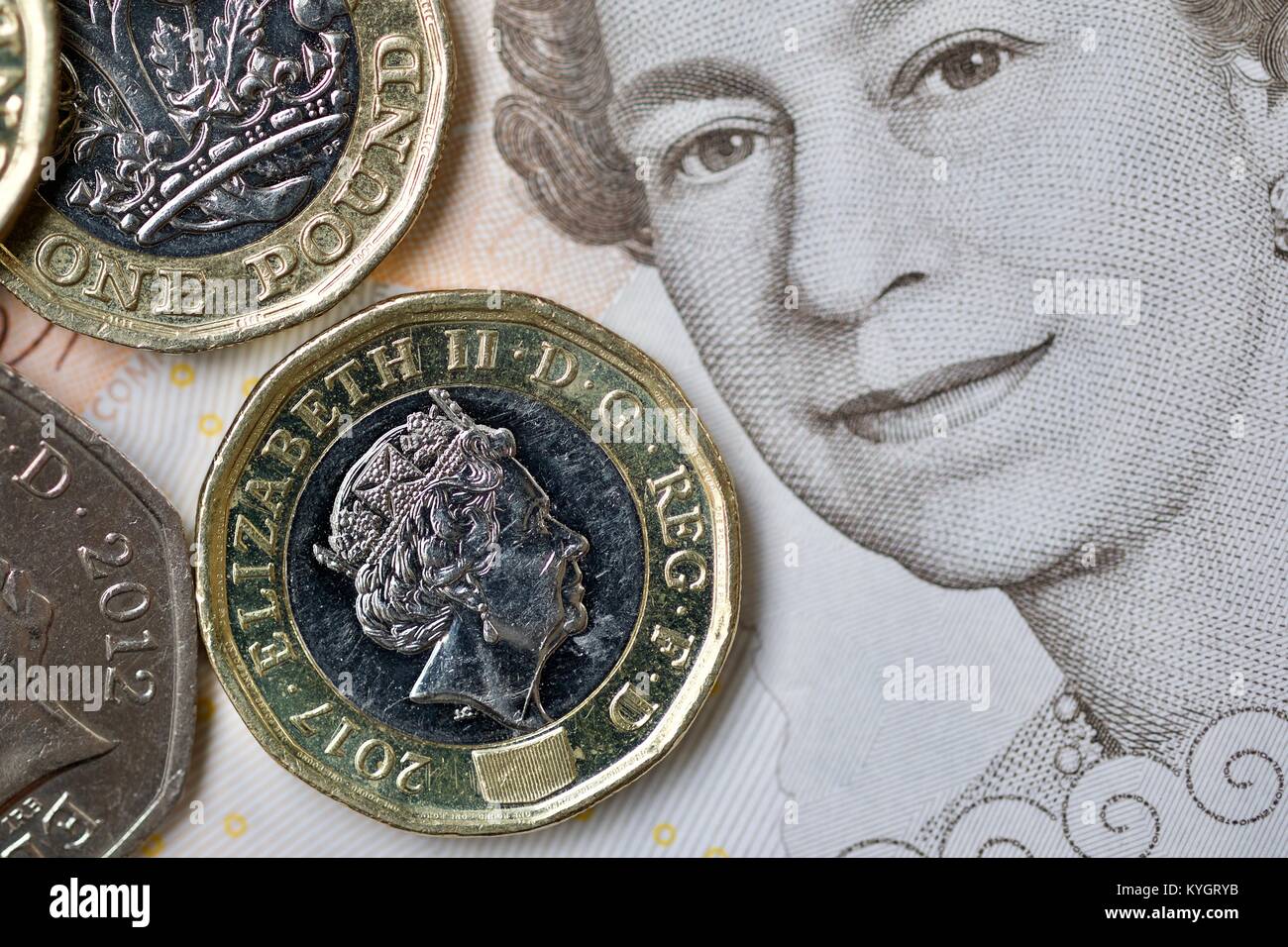 British currency, coins and banknote Stock Photo - Alamy