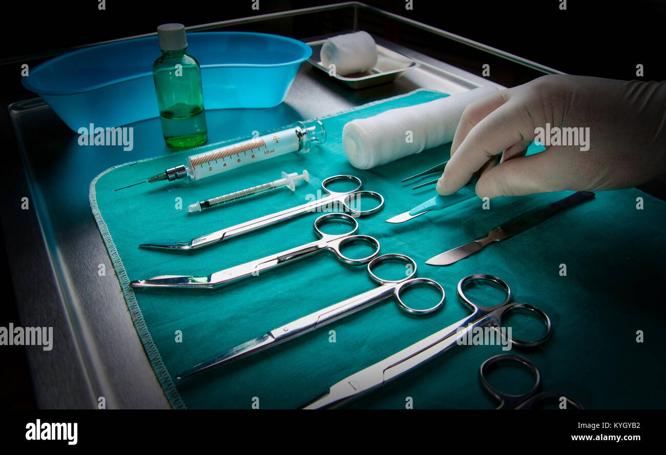 Surgical syringe hi-res stock photography and images - Alamy