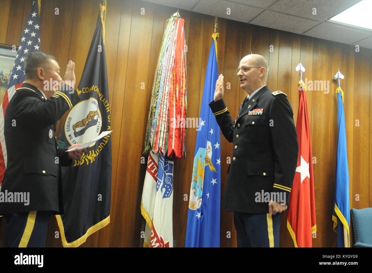 Chaplain Maj. Paul Ganther takes oath at the Chaplain Candidate ...
