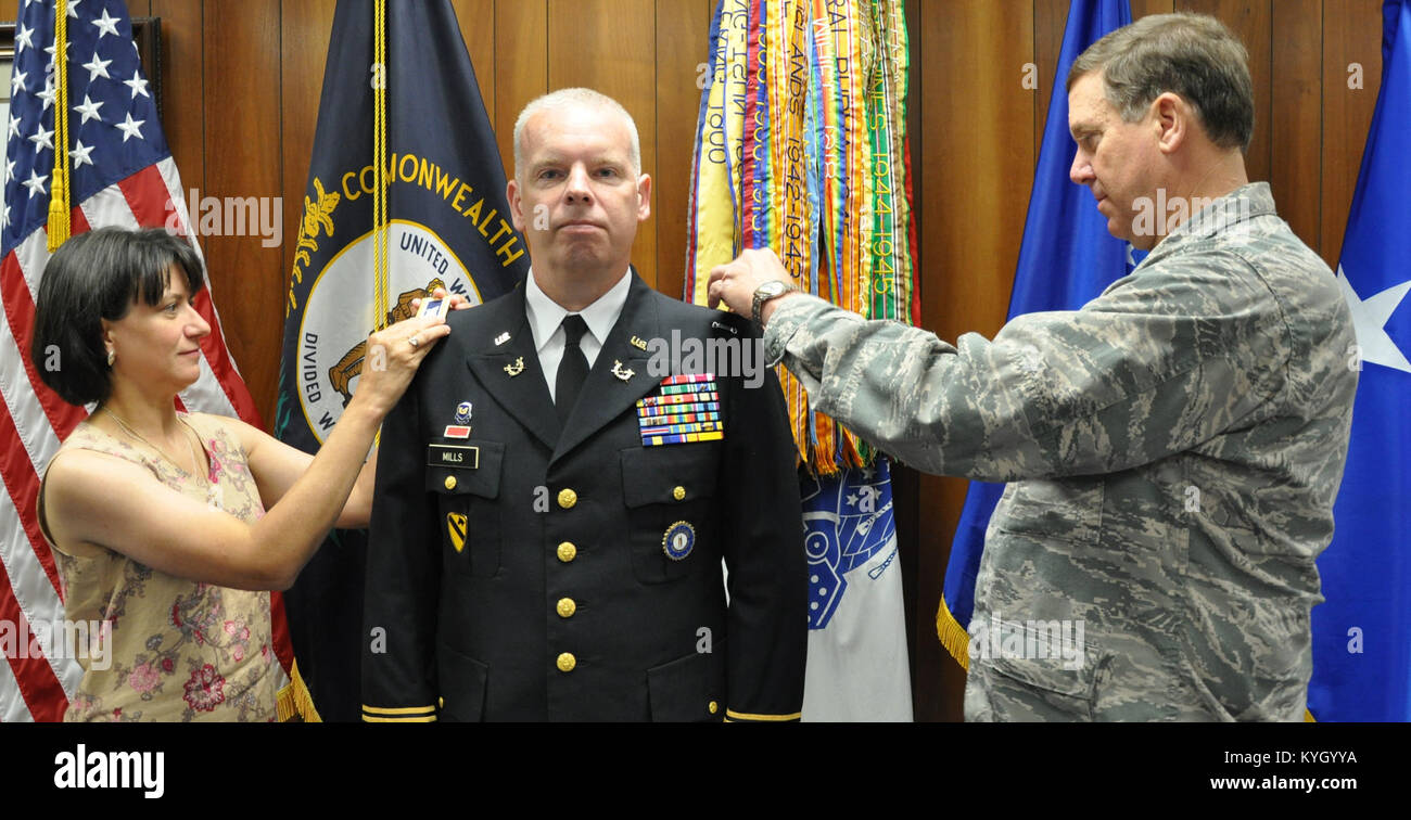 Maj gen mills hi-res stock photography and images - Alamy