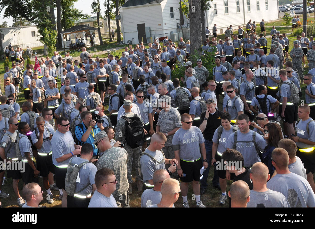 CAMP ATTERBURY, Ind. -- Kentucky Guardsmen of the 149th Maneuver ...