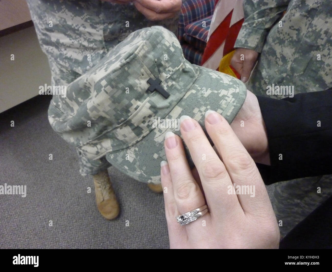 US military awards and promotion ceremony. Taking the oath Stock Photo ...