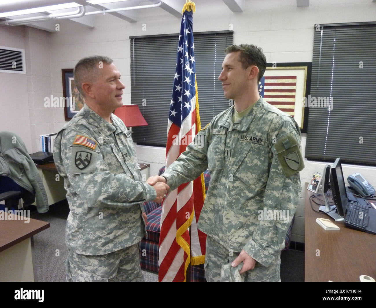 US military awards and promotion ceremony. Taking the oath Stock Photo ...