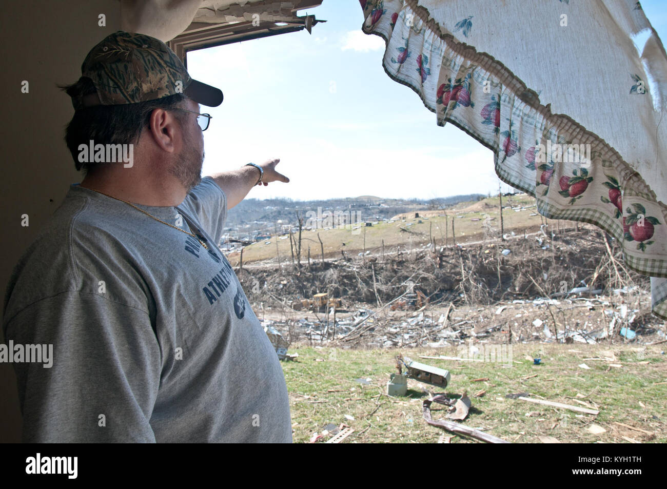 West Liberty, Ky., resident Daniel Leach points to where he viewed an ...