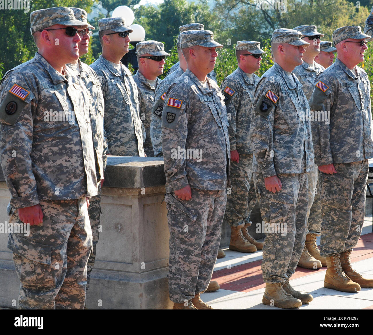 Soldiers attending Kentucky's Officer Candidate School Class 54-12's ...