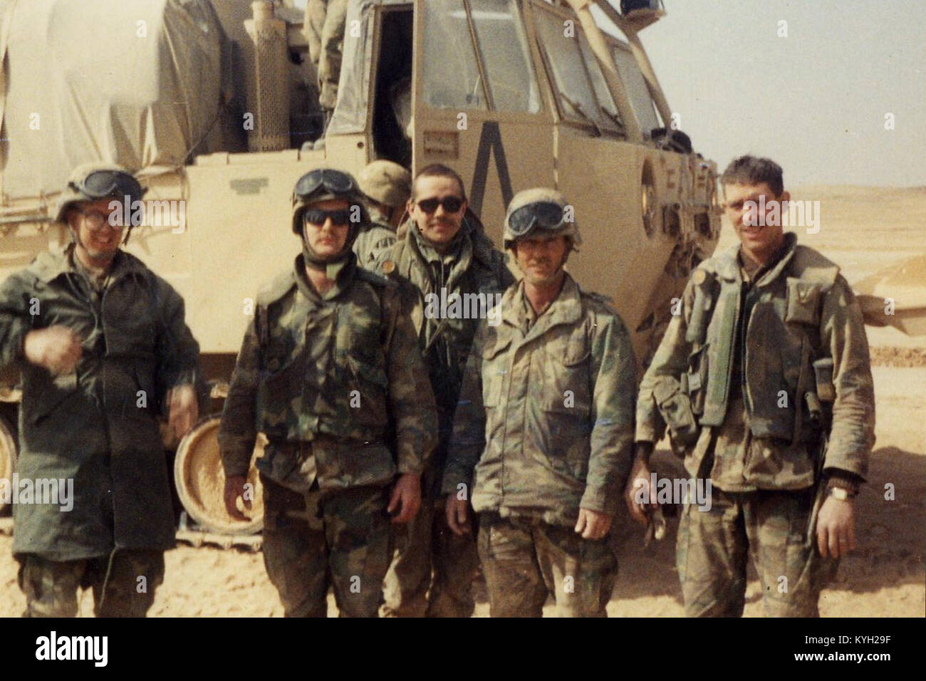 Soldiers of the Kentucky National Guard's 1st Battalion, 623rd Field ...
