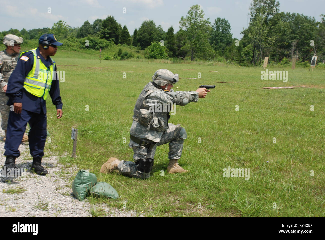 US military army National Guard small arms pistol training Stock Photo ...