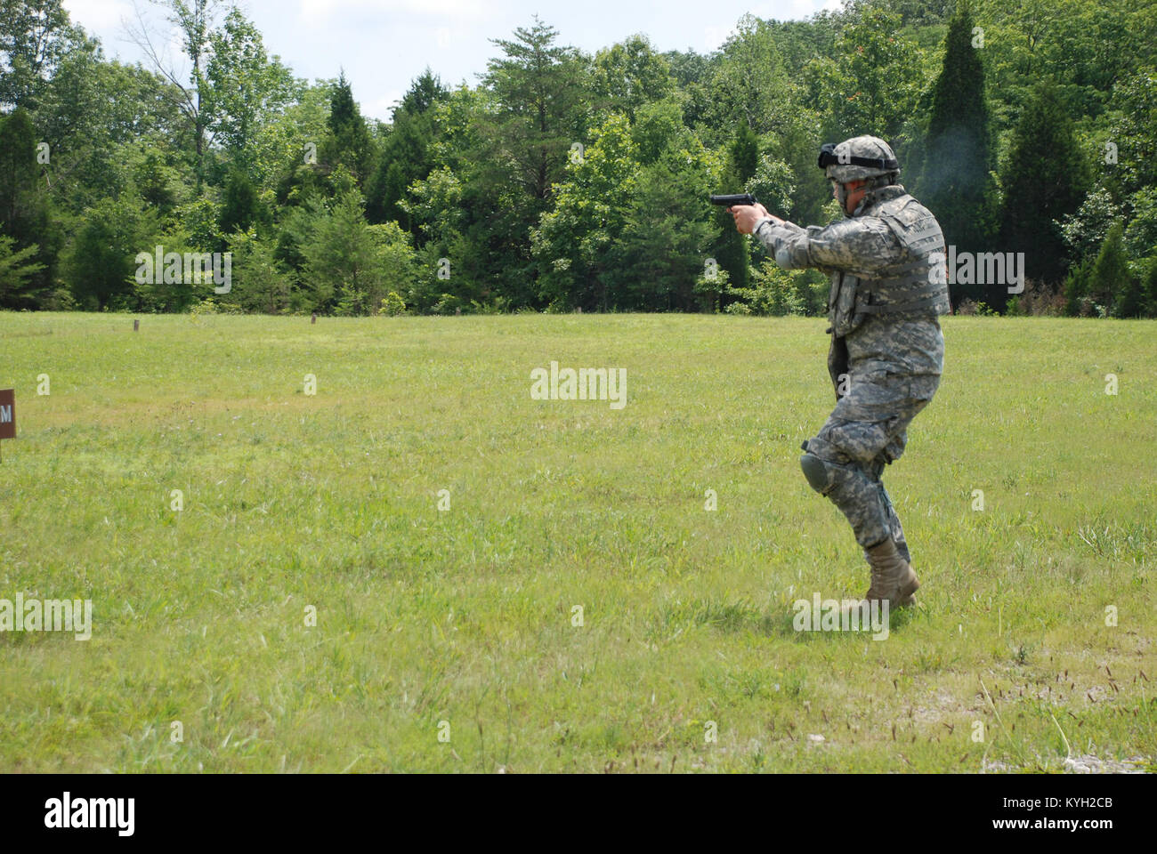 US military army National Guard small arms pistol training Stock Photo ...