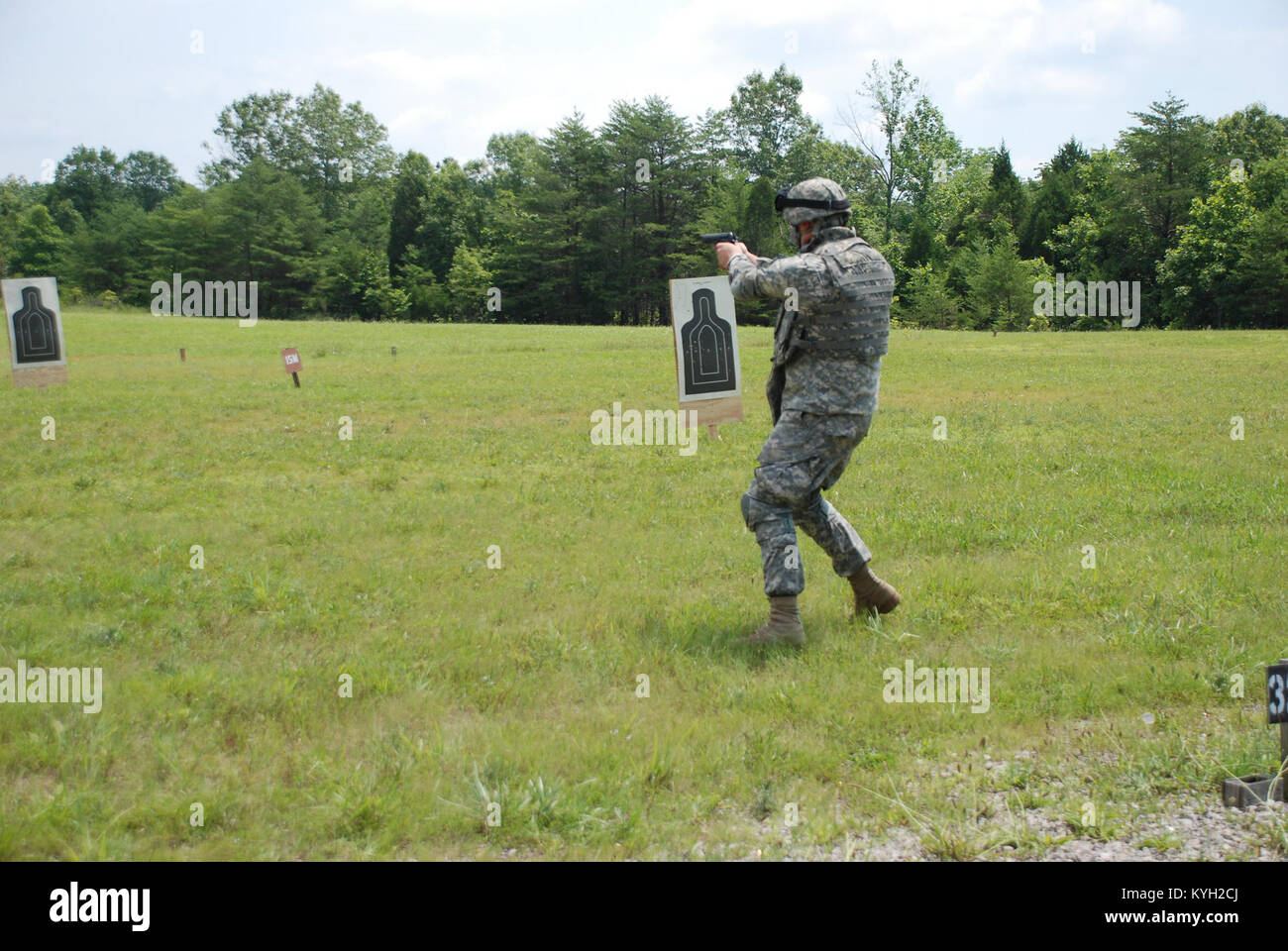 US military army National Guard small arms pistol training Stock Photo ...