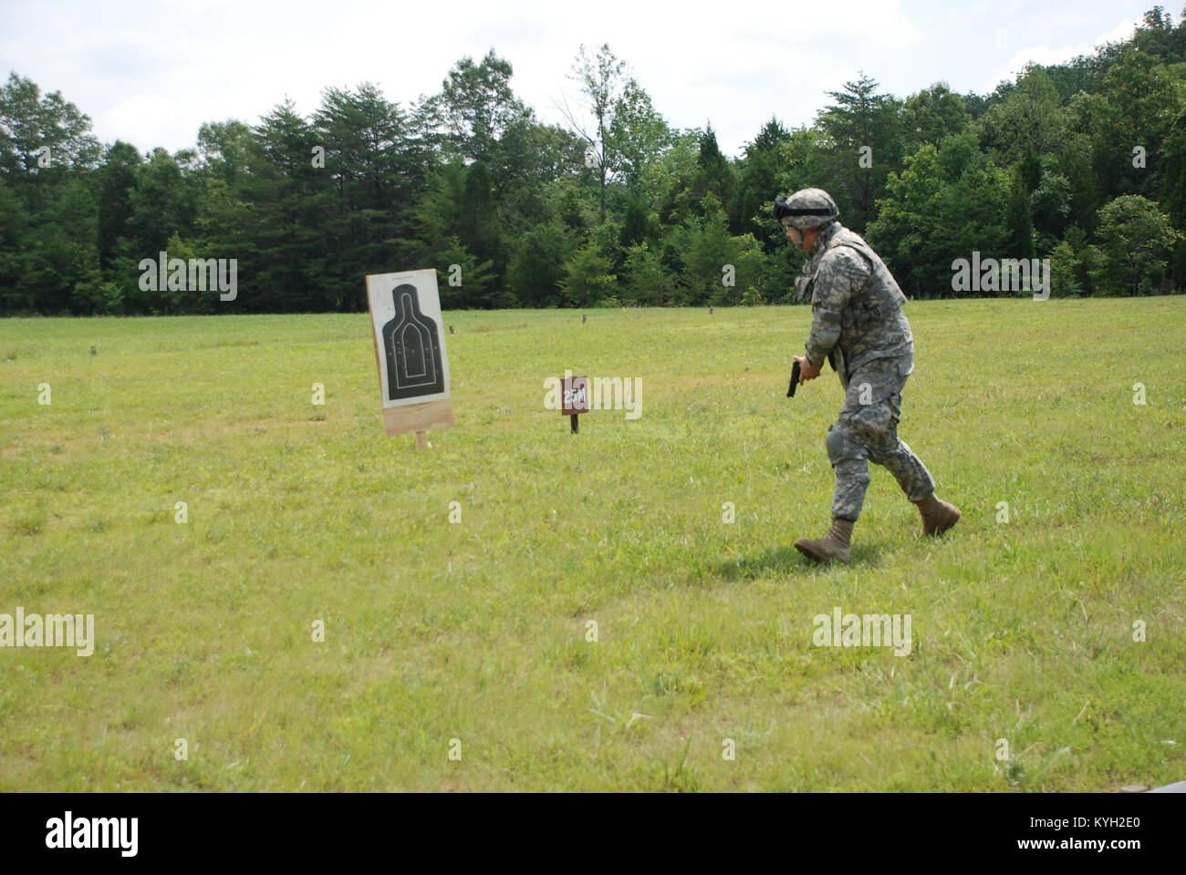 US military army National Guard small arms pistol training Stock Photo ...