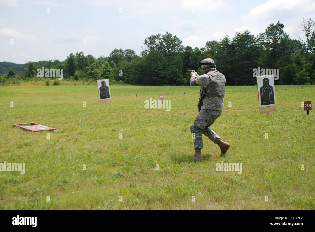 US military army National Guard small arms pistol training Stock Photo ...