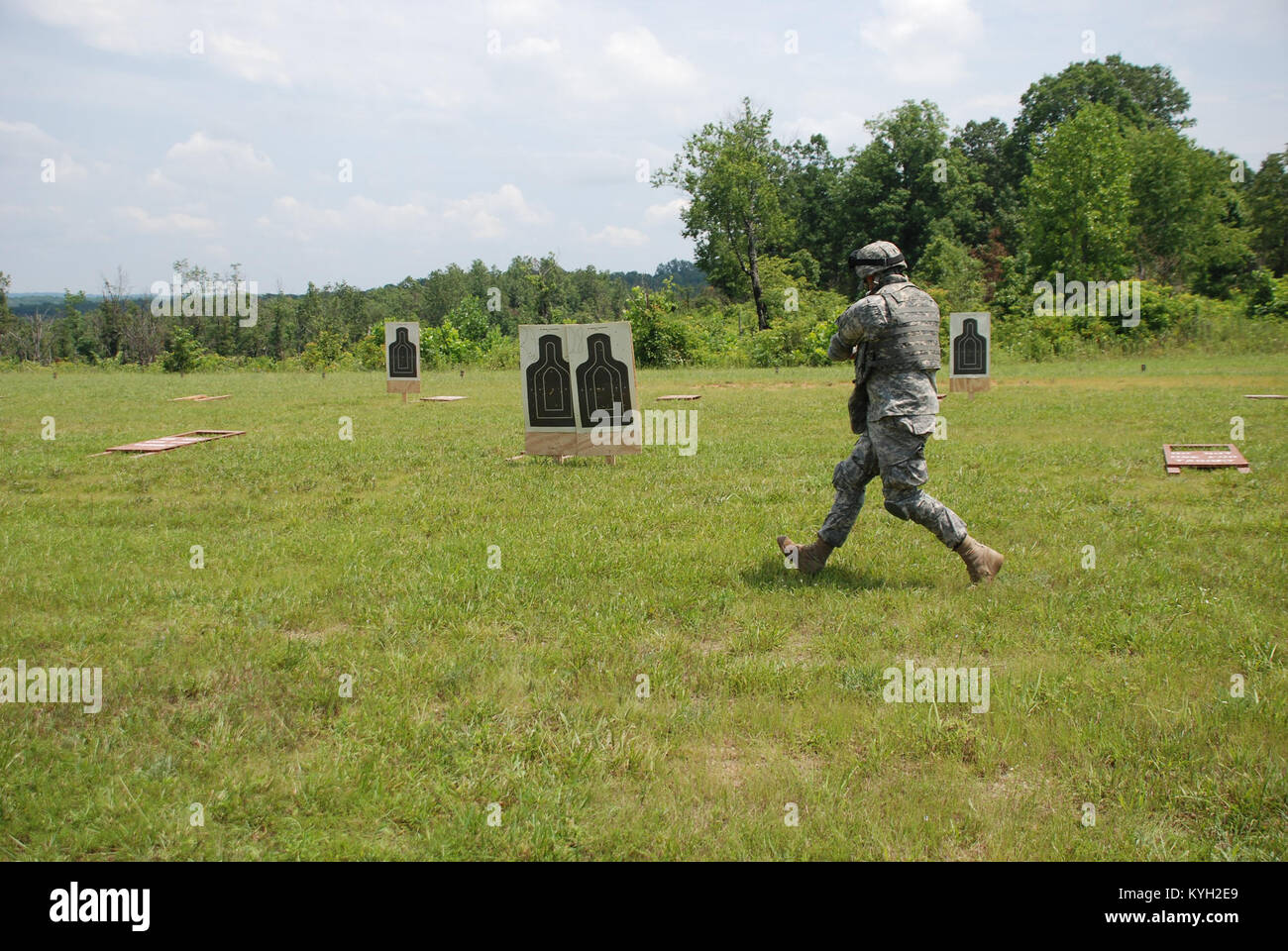 US military army National Guard small arms pistol training Stock Photo ...