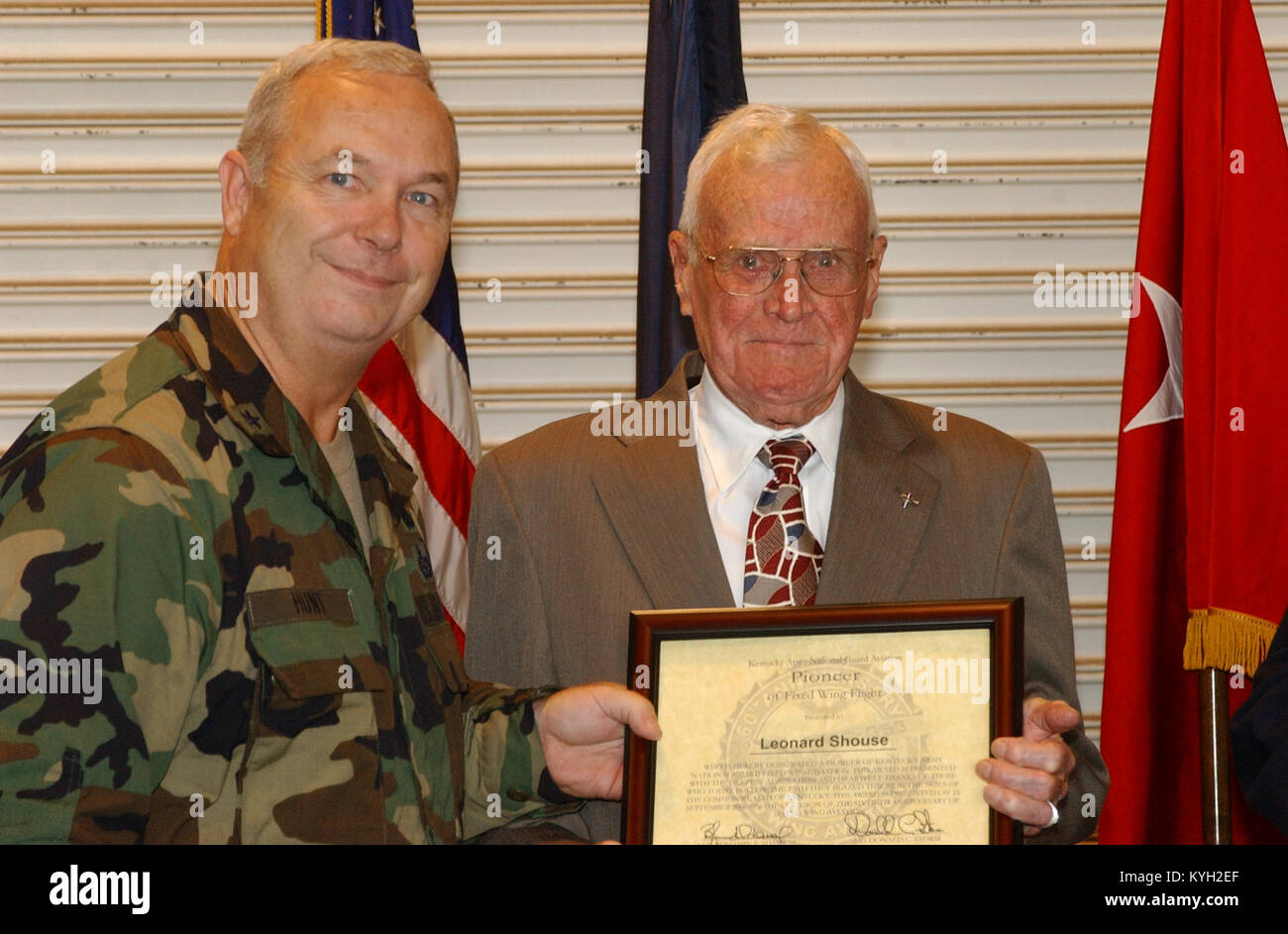 An aviation pioneer: Retired Master Sgt. Leonard Shouse being ...