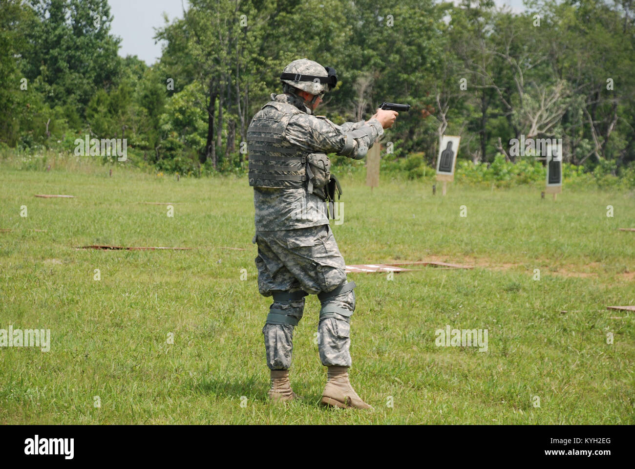 US military army National Guard small arms pistol training Stock Photo ...
