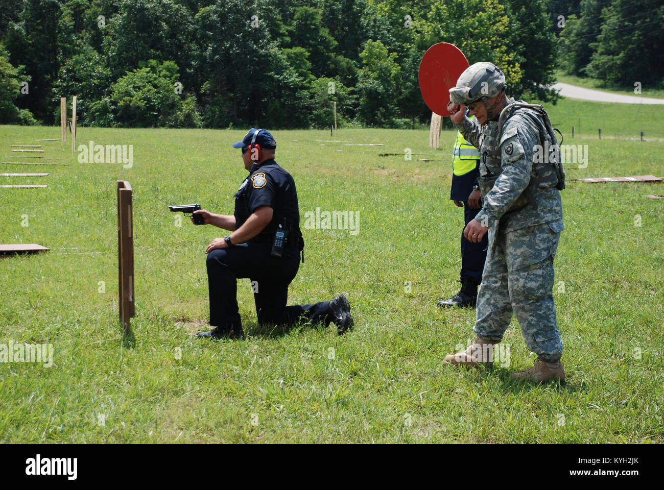 US military army National Guard small arms pistol training Stock Photo ...