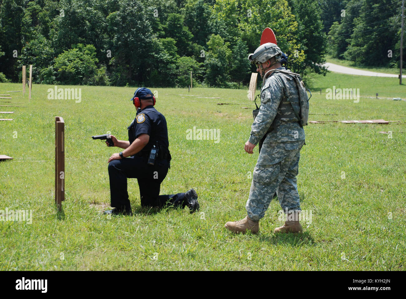 US military army National Guard small arms pistol training Stock Photo ...