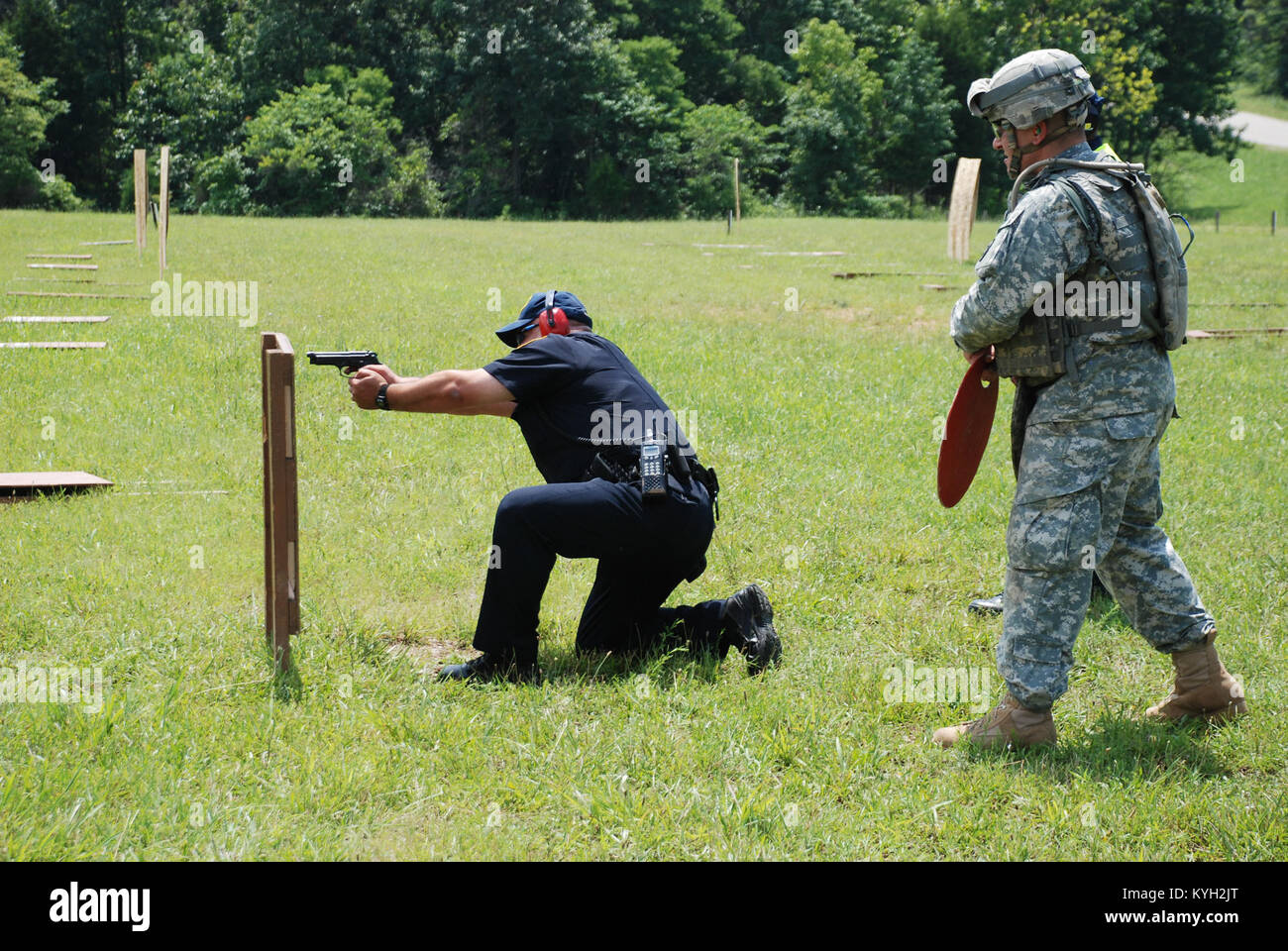 US military army National Guard small arms pistol training Stock Photo ...