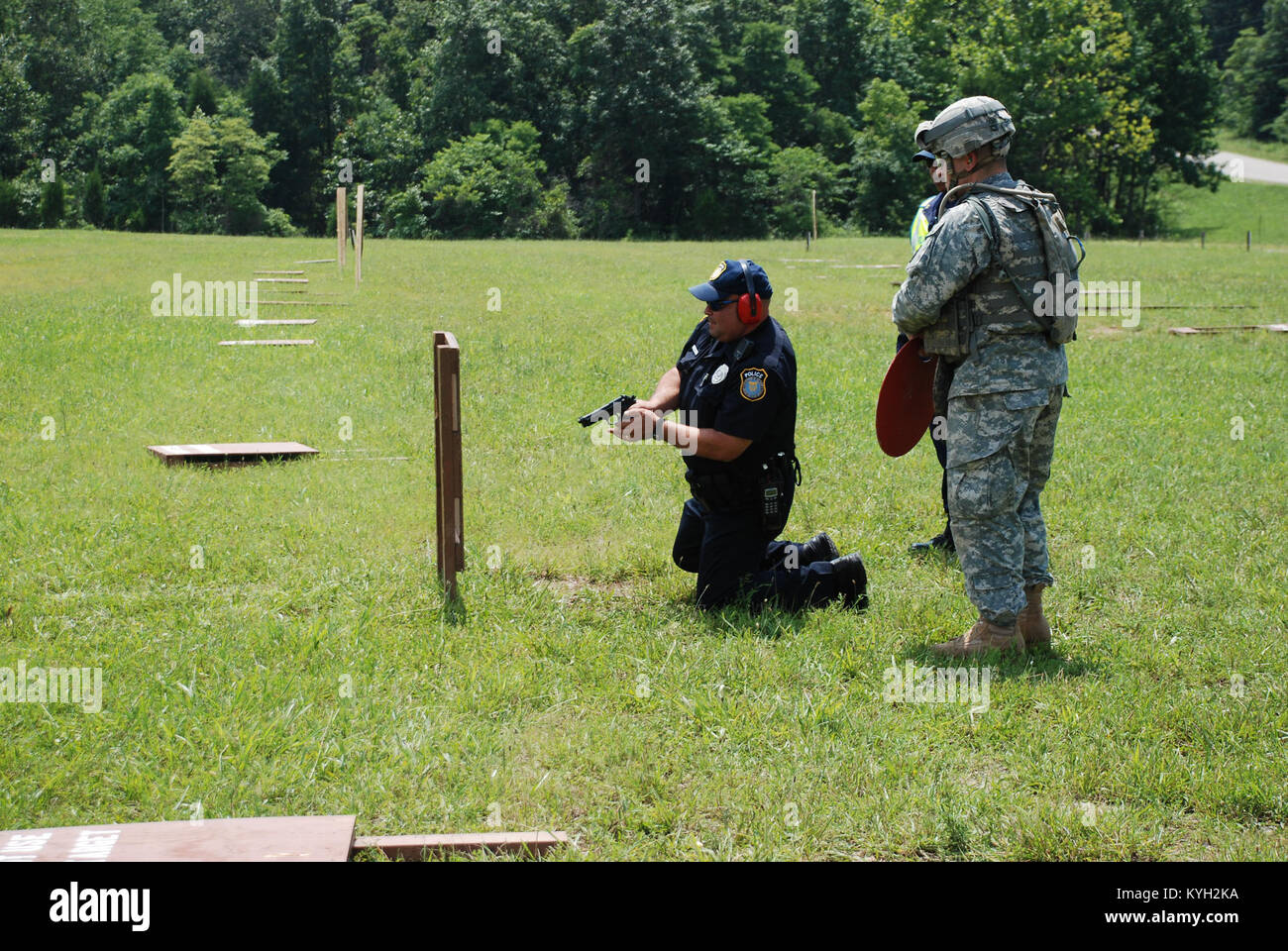 US military army National Guard small arms pistol training Stock Photo ...