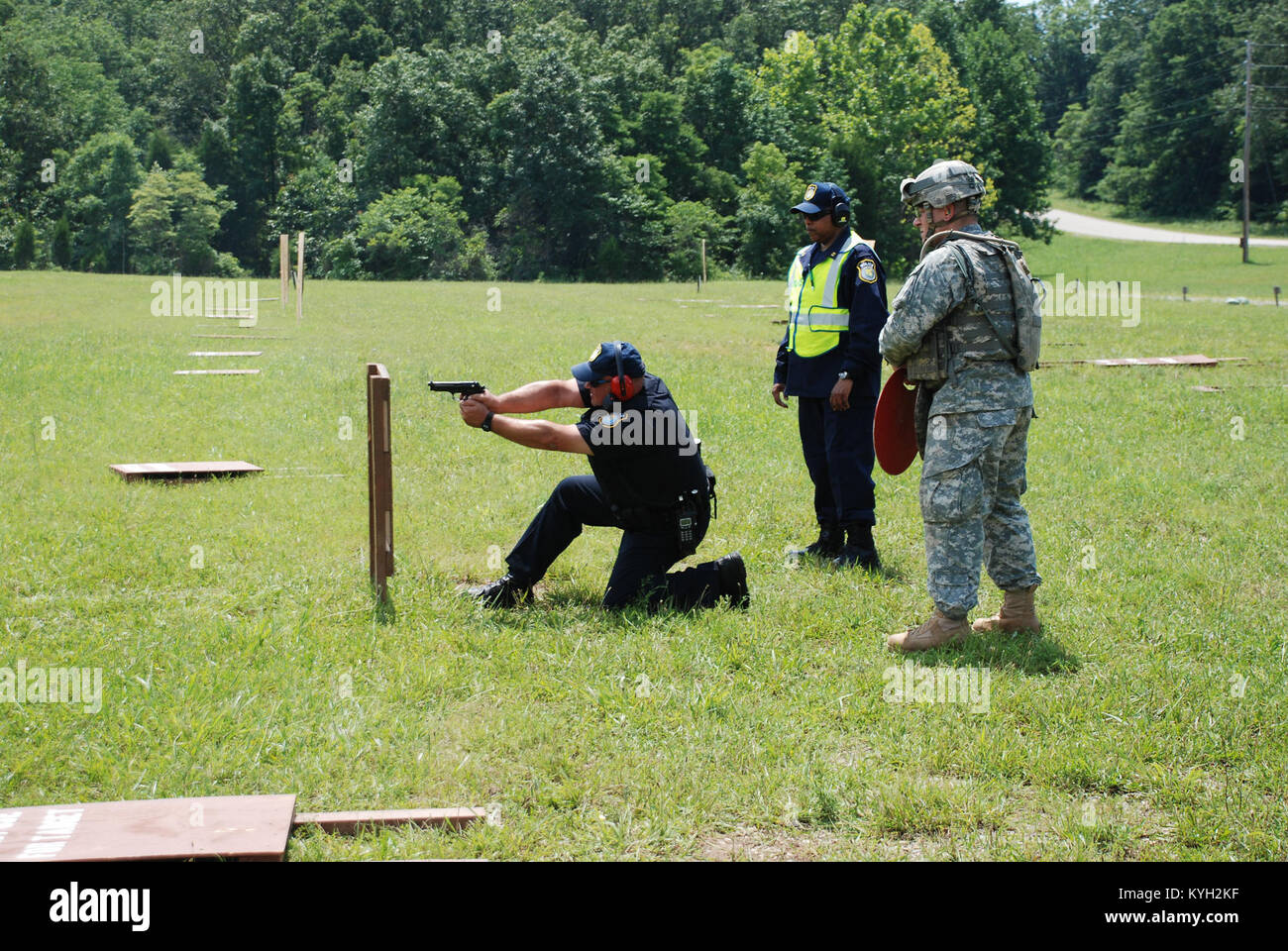 US military army National Guard small arms pistol training Stock Photo ...