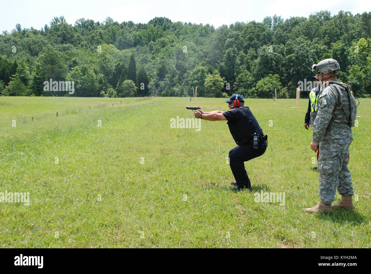 US military army National Guard small arms pistol training Stock Photo ...