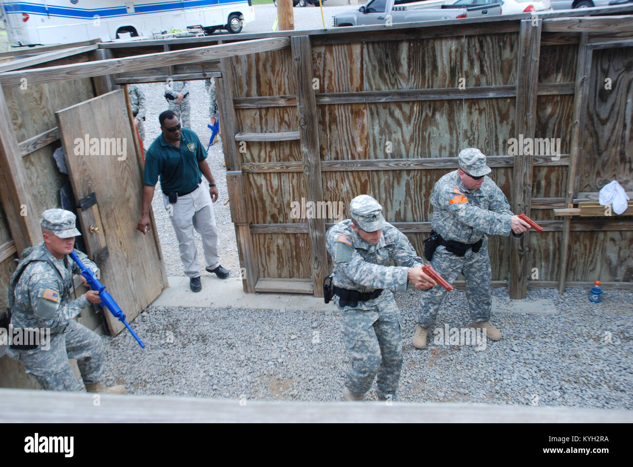 US military army National Guard training and assisting Stock Photo - Alamy
