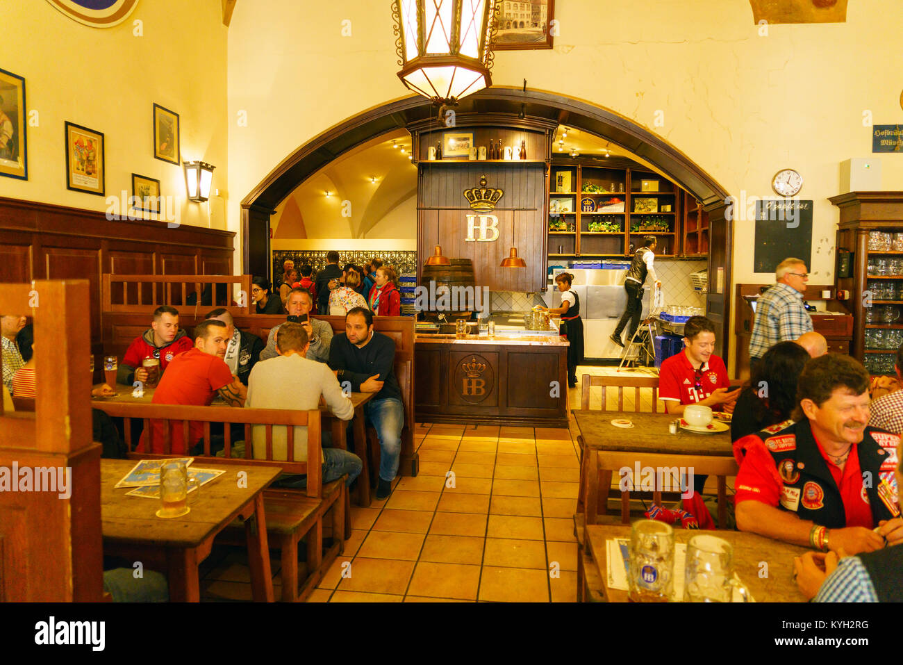 Bavarian beerhouse hi-res stock photography and images - Alamy