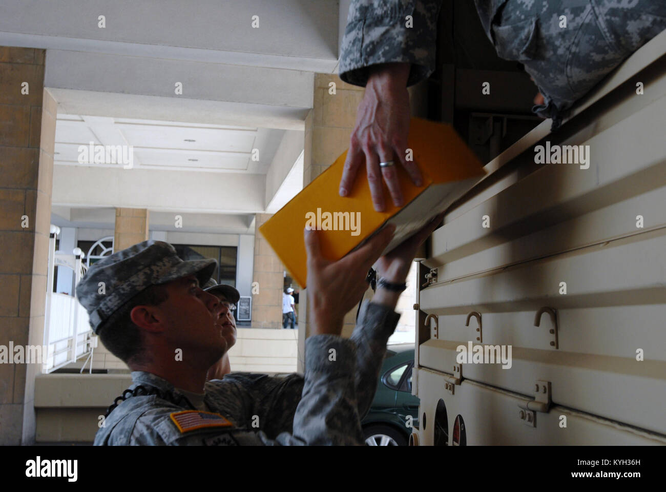 24 ton truck hi-res stock photography and images - Alamy