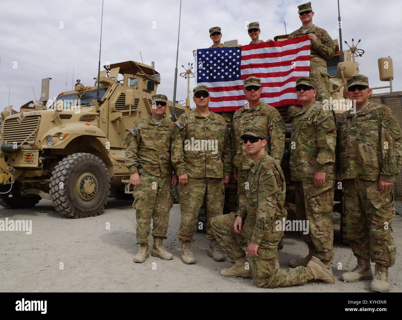 Sgt. Bobby Sizemore of Lawrenceburg, Ky. (middle row, center) poses ...