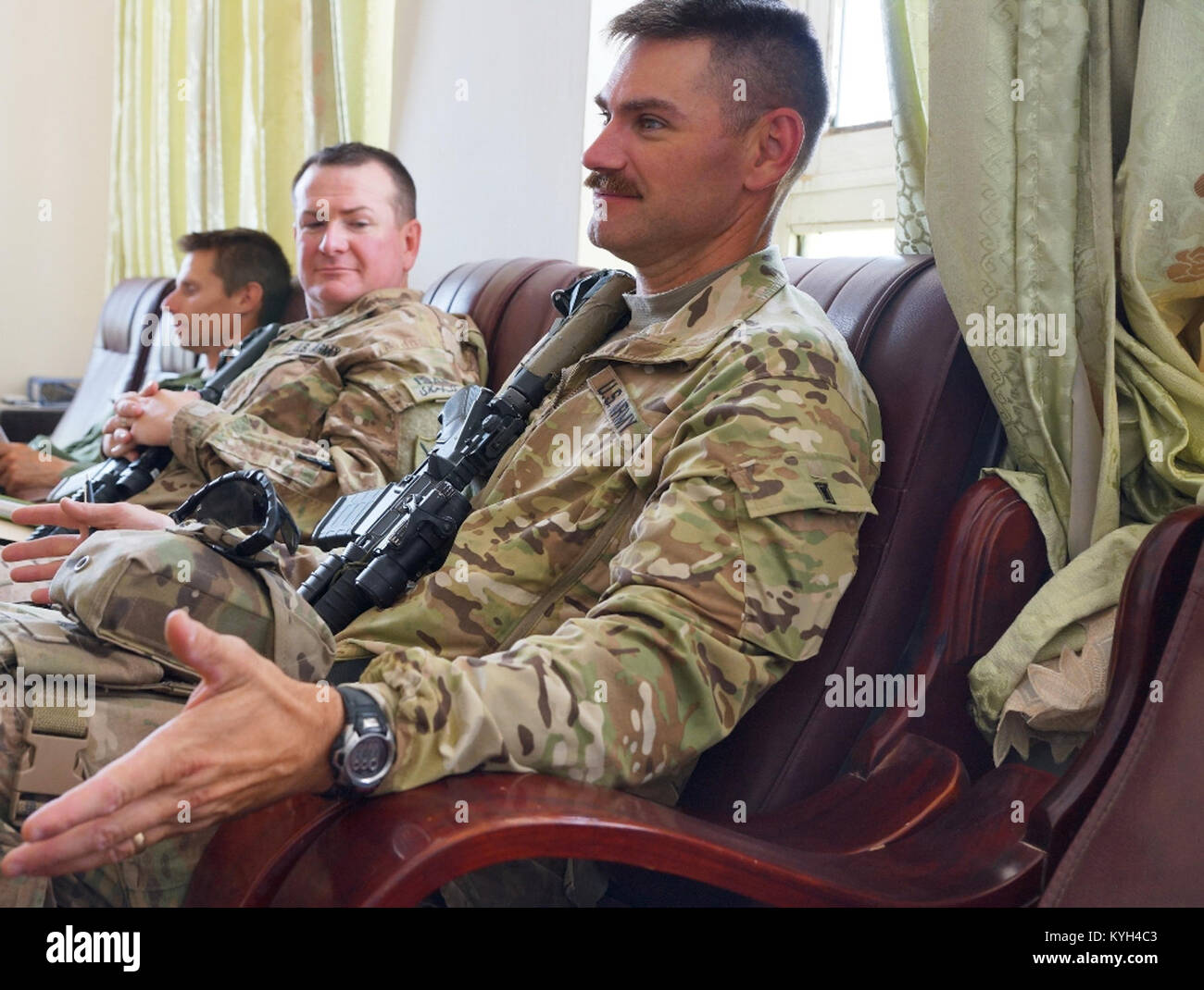 Master Sgt. Chris Campbell (right) of Nicholasville, Ky. and Maj. Ben ...