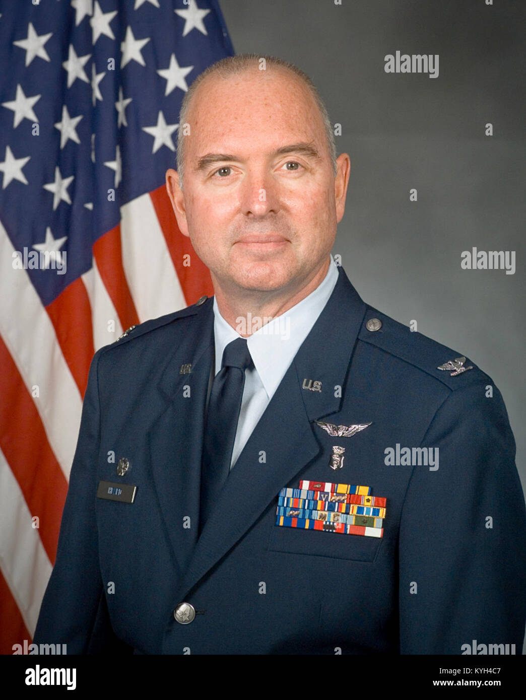 Portrait of US military person in uniform Stock Photo - Alamy