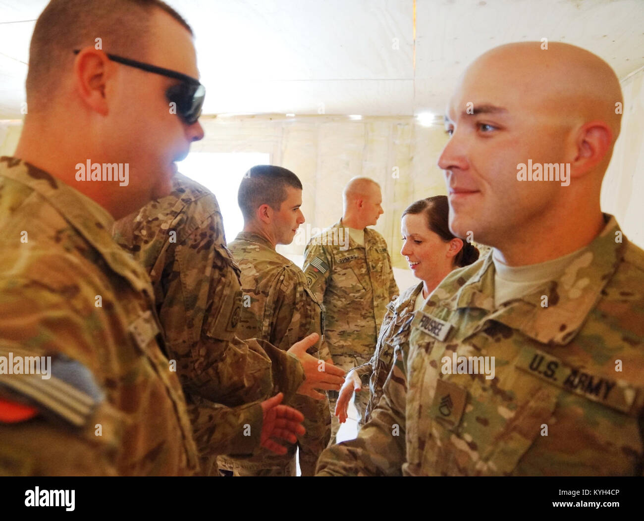 Reenlisted hi-res stock photography and images - Alamy