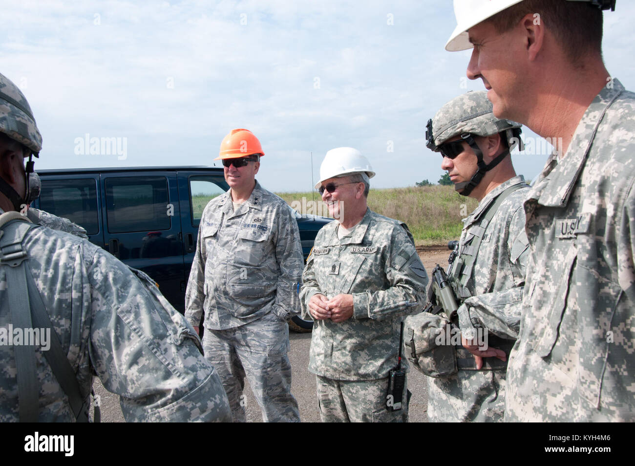 (Photo by Army 1LT. Mark Slaughter, Kentucky National Guard Stock Photo ...