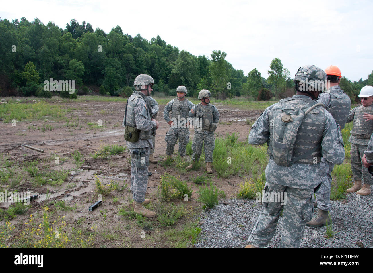 (Photo by Army 1LT. Mark Slaughter, Kentucky National Guard Stock Photo ...
