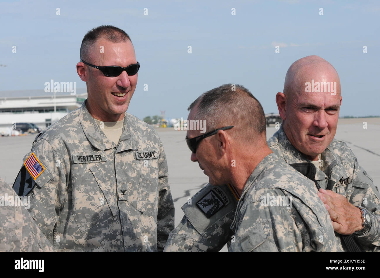US military army National Guard training and assisting Stock Photo - Alamy