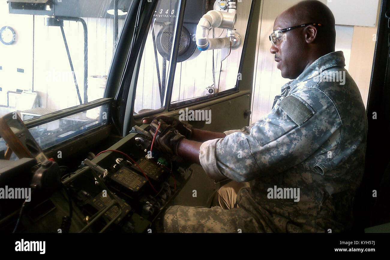 Marine field artillery officer hi-res stock photography and images - Alamy