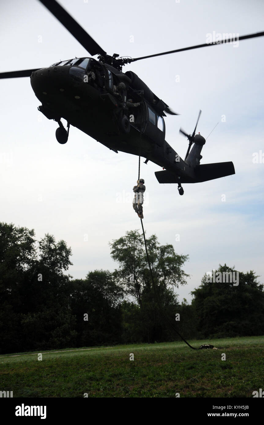 Kentucky Army National Guard Pvt. Cory M. Perry, an infantryman with ...