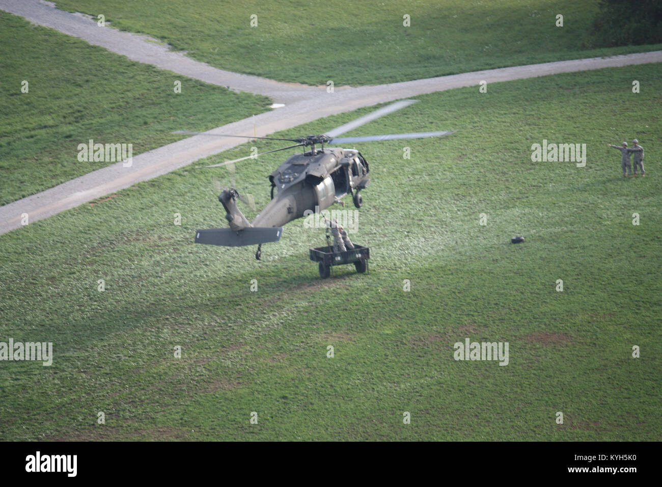 Bravo Co. 2nd Battalion, 147th Aviation Regiment conducts their annual ...