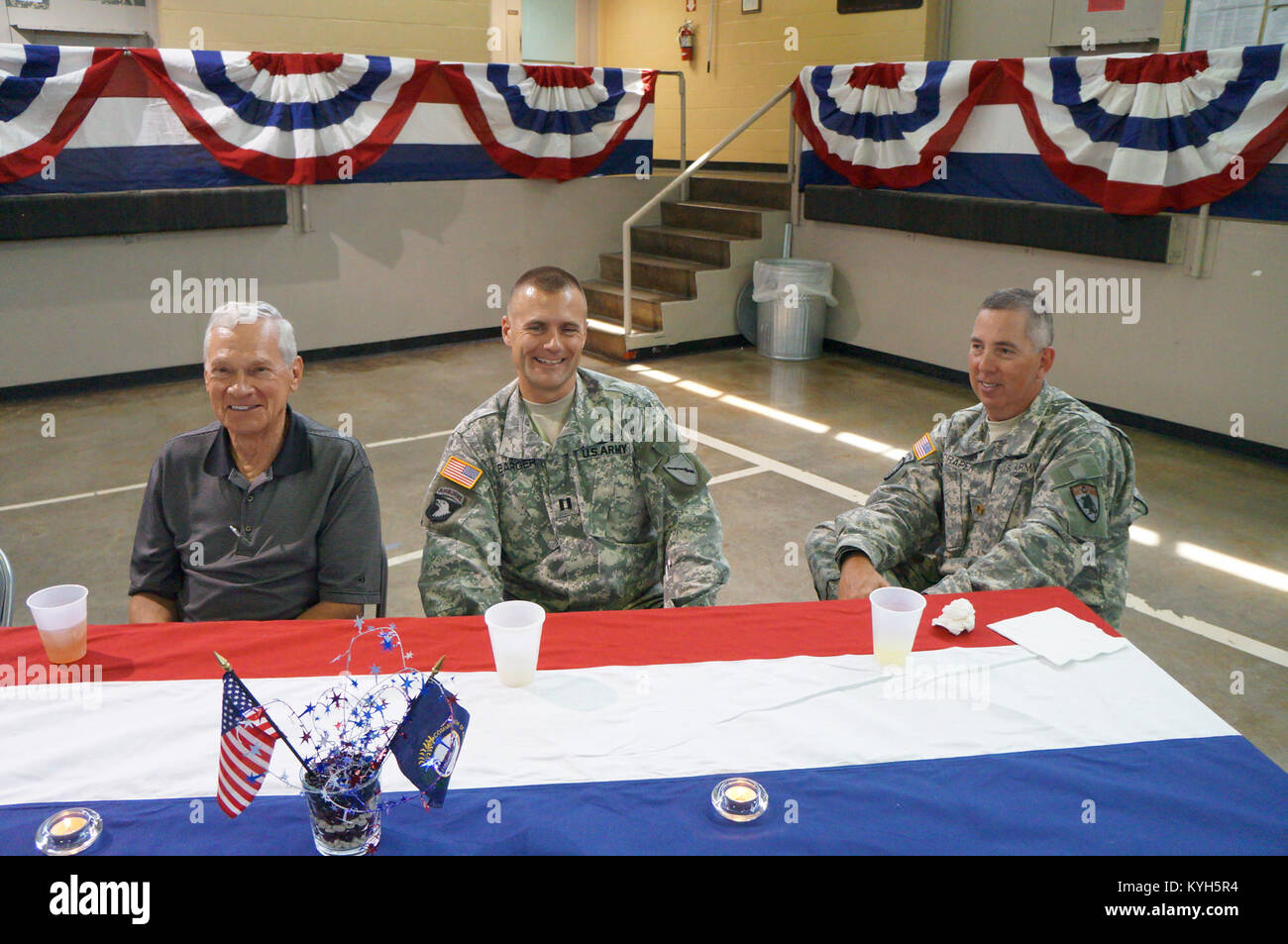 US Army National Guard meeting Stock Photo - Alamy