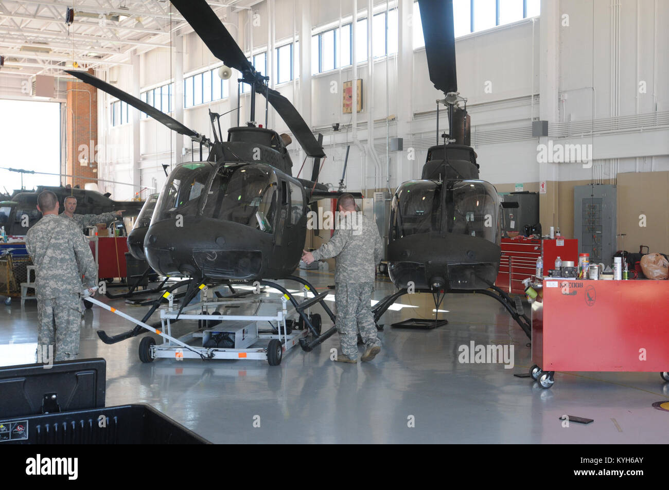 Soldiers at the Army Aviation Support Facility in Frankfort, Ky., park ...