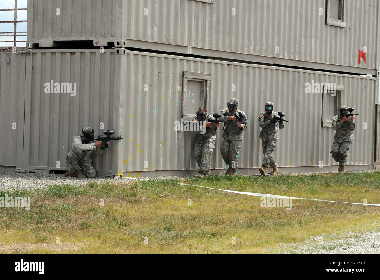 U s soldiers conduct field hi-res stock photography and images - Alamy