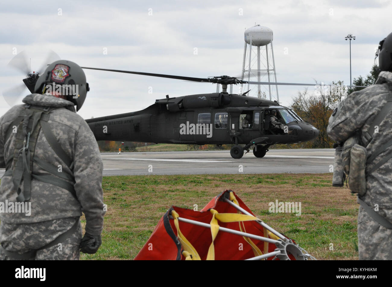 Bravo Company 2-147 AV, based out of Frankfort, Ky., conducts water ...